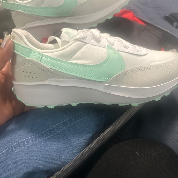 Nike | Shoes | Nike Waffle White And Light Green Shoes 75 Women | Poshmark